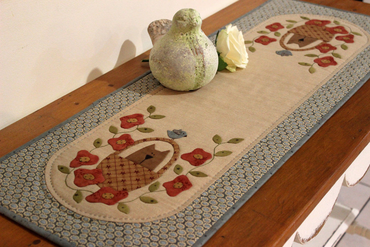 Sweetpea Table Runner Pattern – The Birdhouse Patchwork Designs