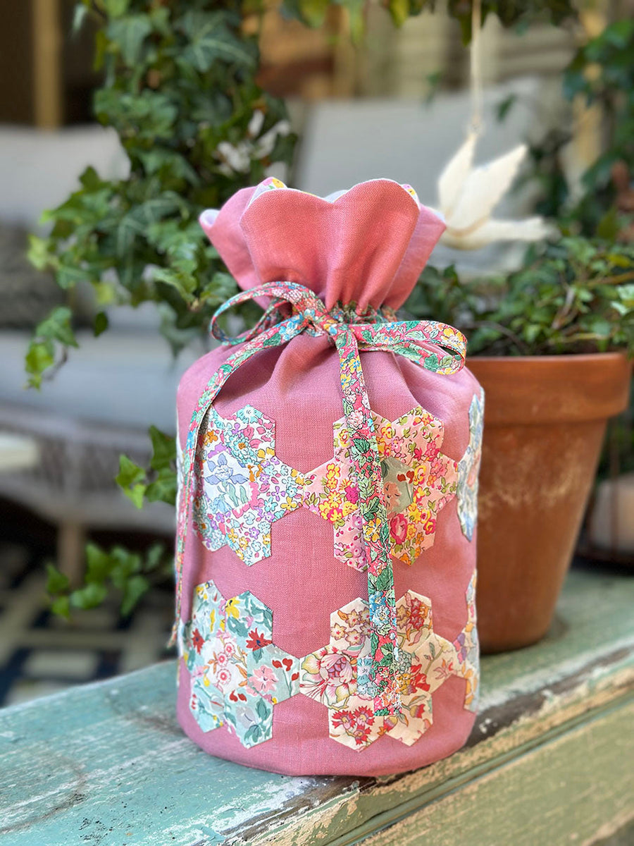 Hello Gorgeous! Drawstring Dilly Bag Pattern – The Birdhouse Patchwork ...