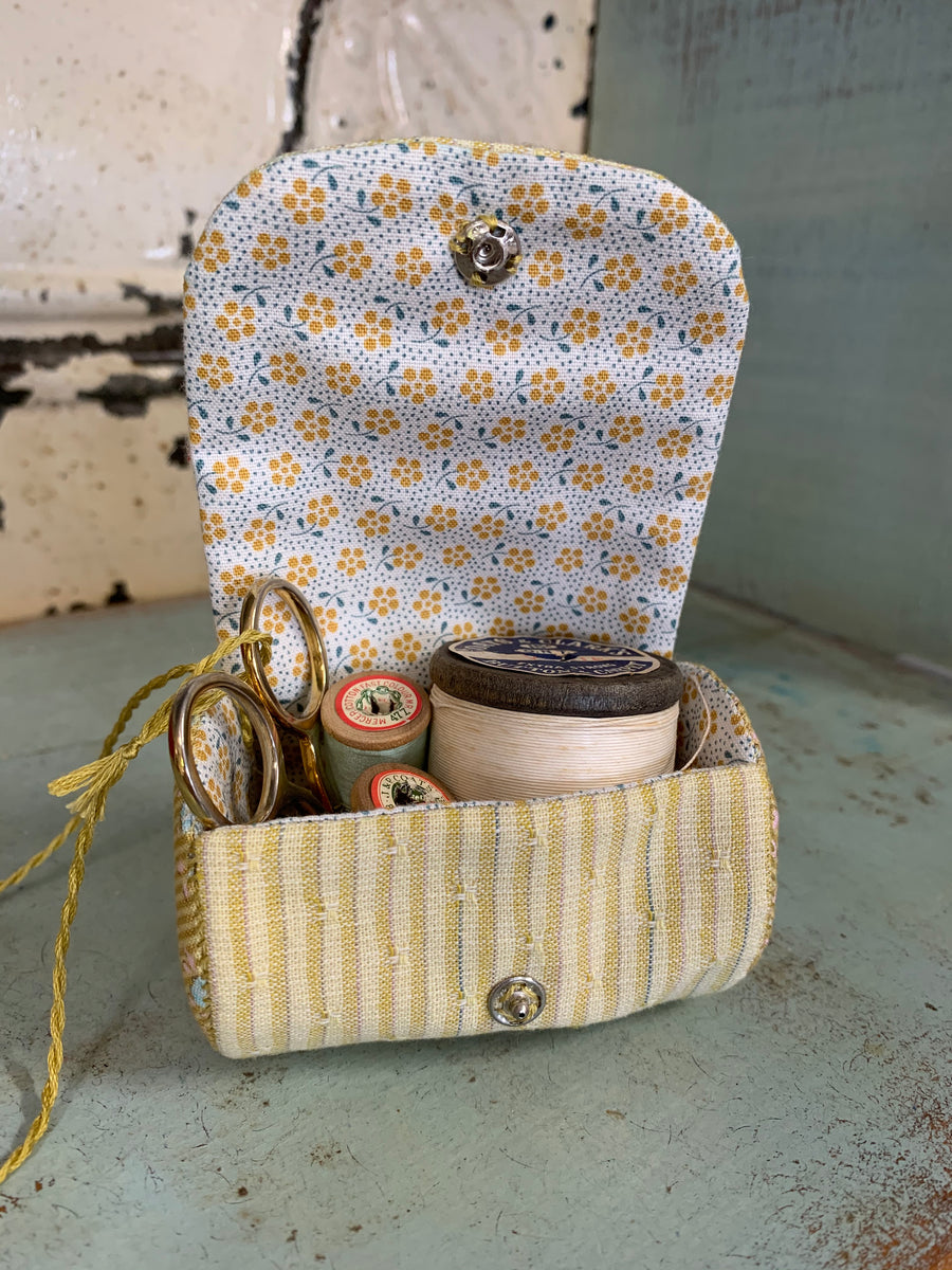 Bright & Beautiful Sewing Roll – Kit – The Birdhouse Patchwork Designs