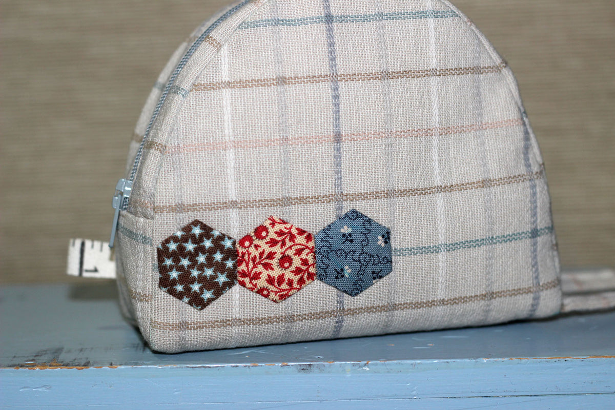 Blackbird Purse – The Birdhouse Patchwork Designs